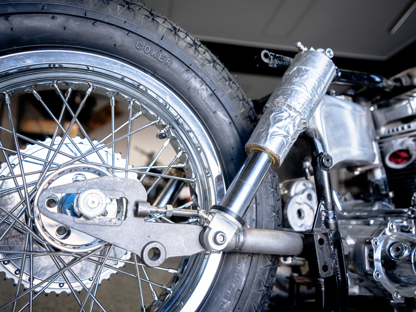 1976 FL Shovelhead Chopper: Air Ride Meets Classic Style