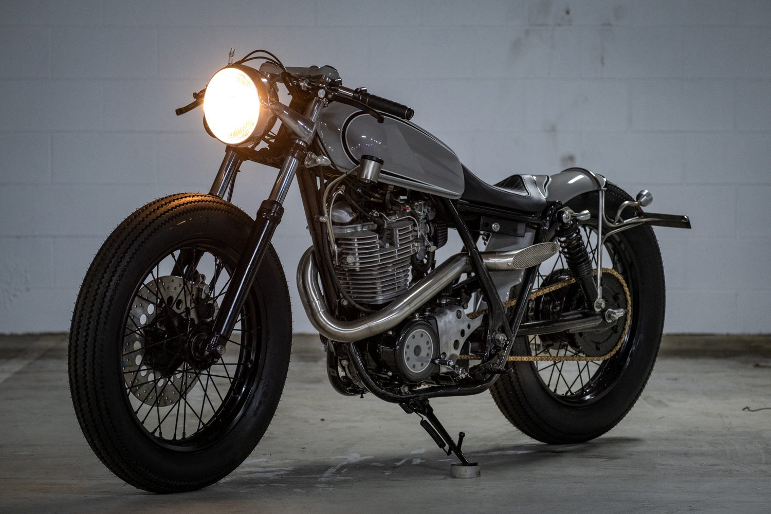Custom Yamaha SR400 Bobber