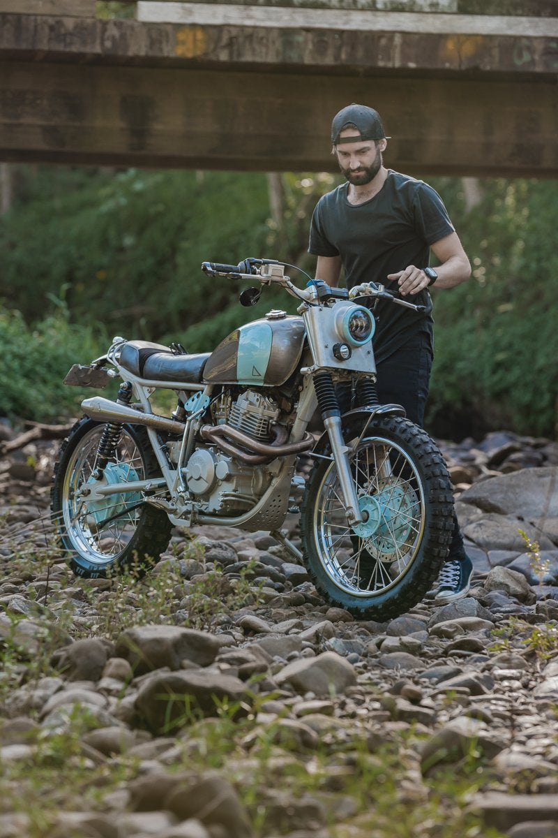 Sol Invictus Nemesis 400 – Adventure Scrambler
