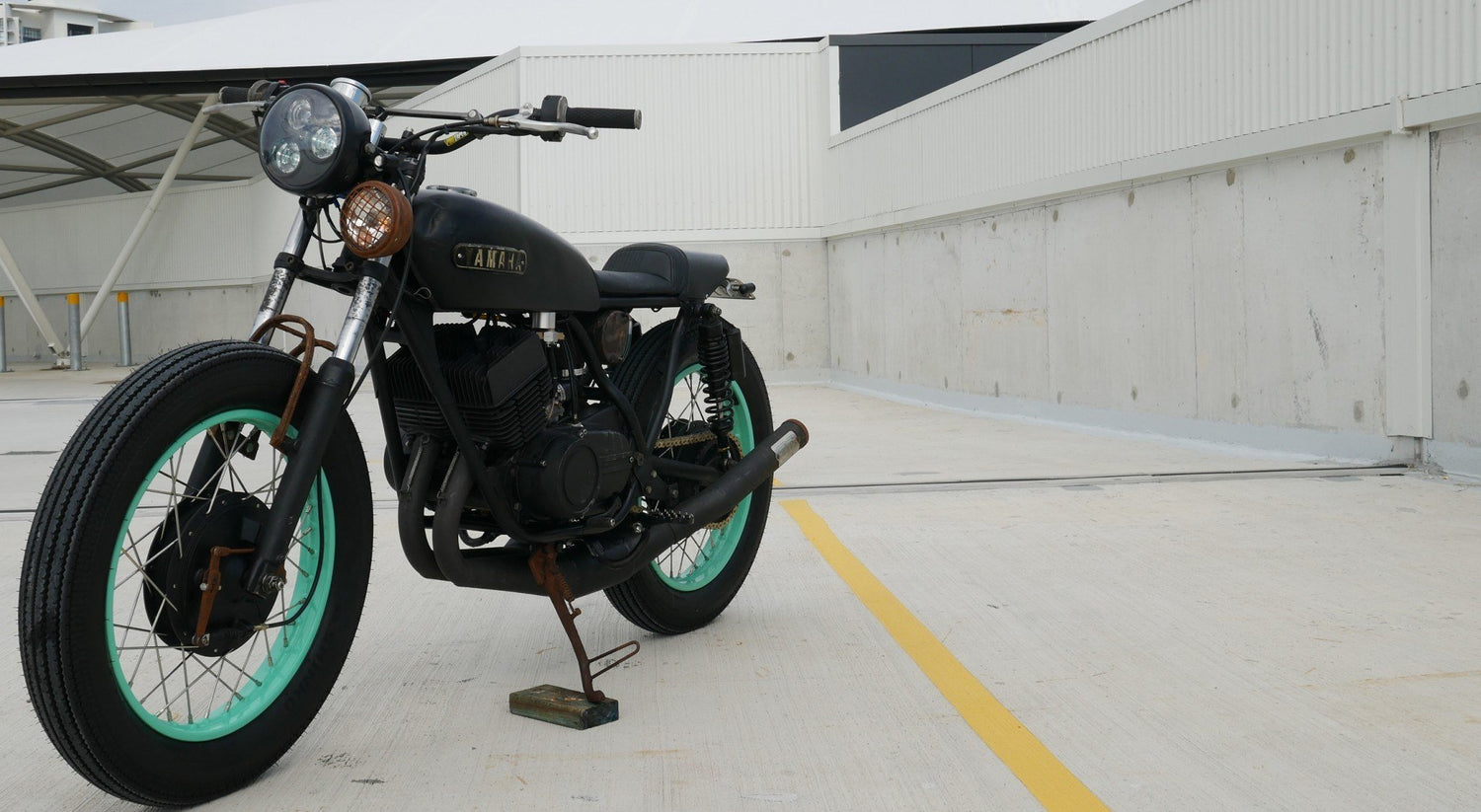 1971 Yamaha R5 RD350 Cafe Racer
