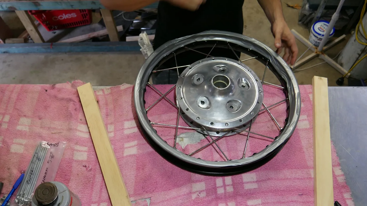 Building spoked wheels – Purpose Built Moto