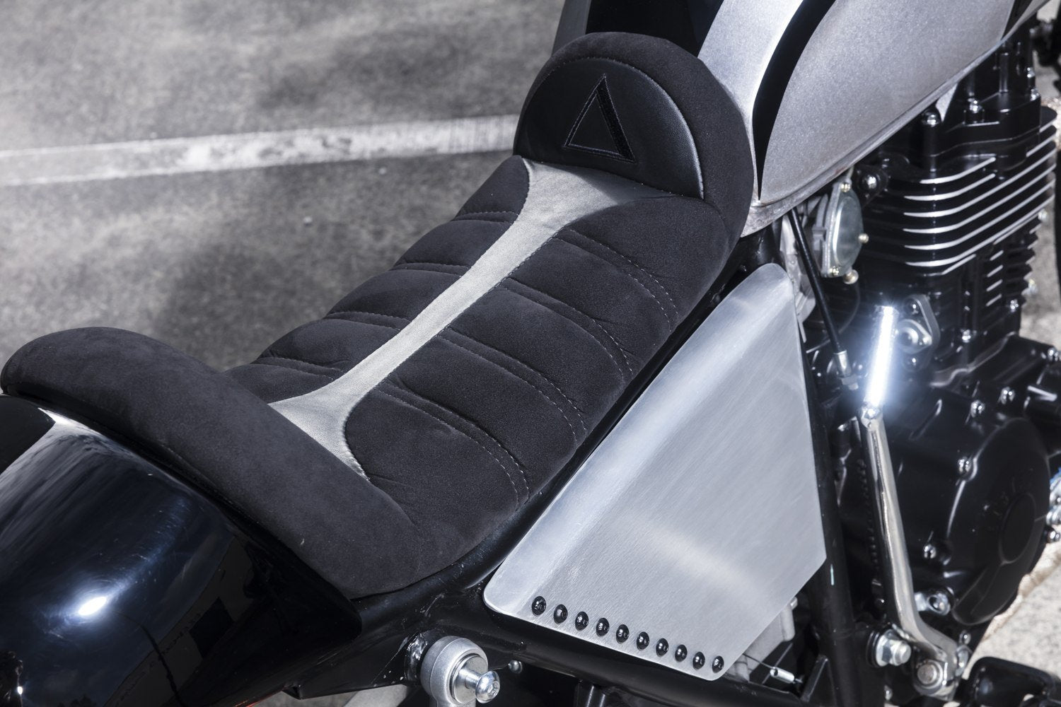 Sol Invictus Nemesis 400 Cafe Racer