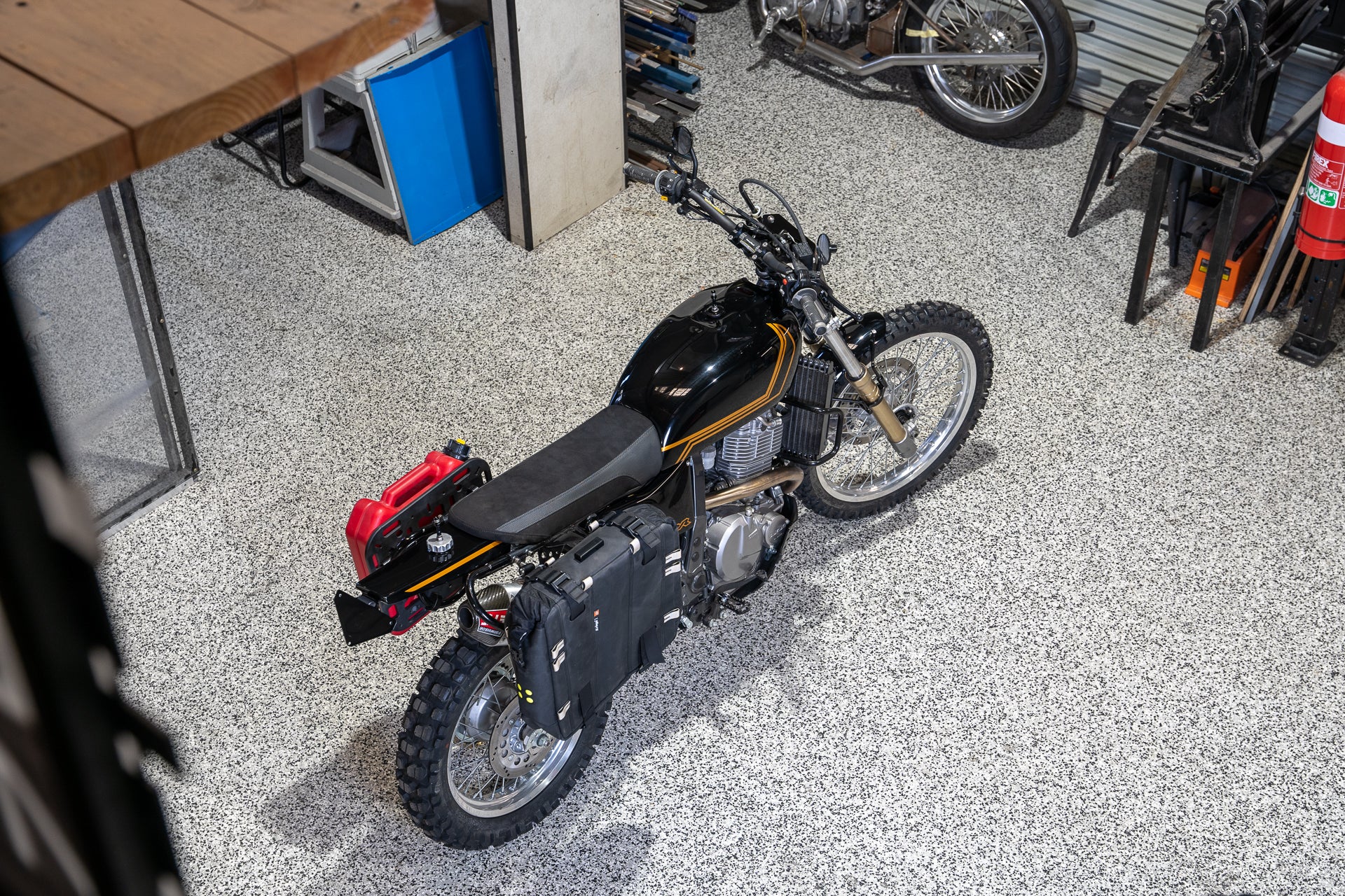 DR650 Suzuki Scrambler and Street Tracker