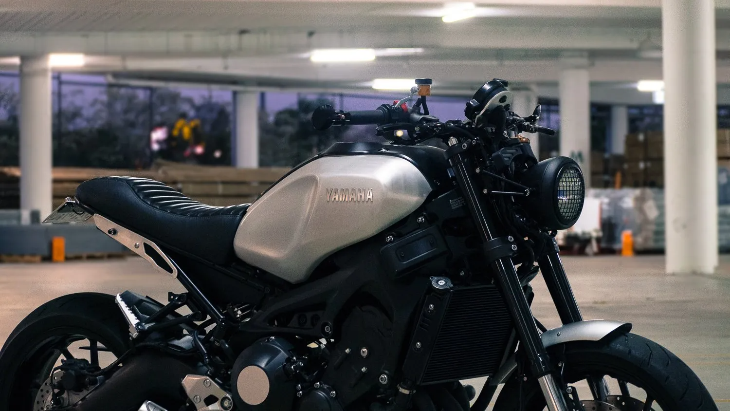 Yamaha XSR900 Café Racer